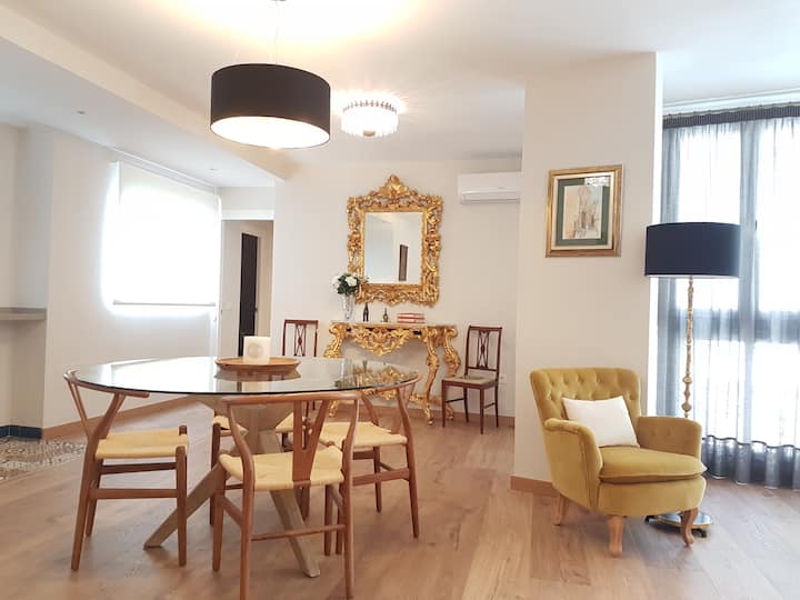 20min To The Beach! City Center - Malaga