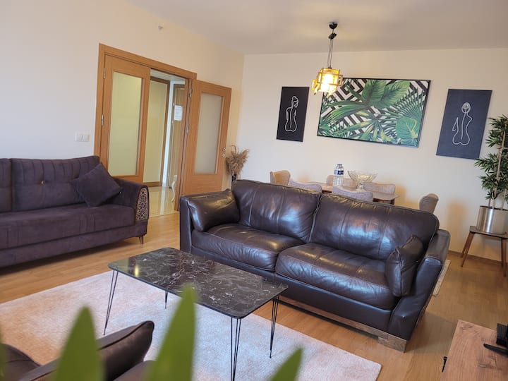 Leather Seated Big Size 2 + 1  With Air Condition - Büyükçekmece