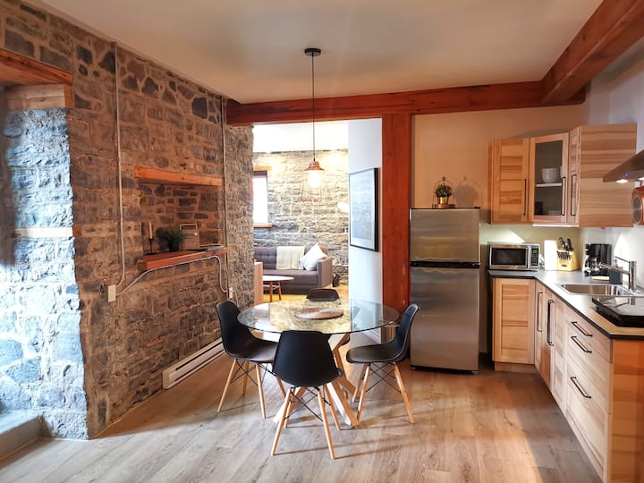 Centre-ville
Loft Moderne Et
Historique - Lévis