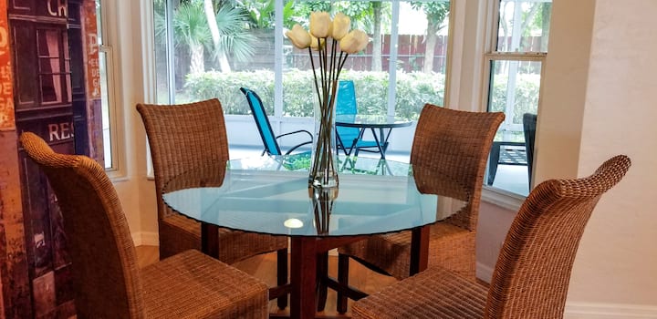 1.9 Mi To Siesta Key, Beach Gear+bikes+restaurants - Siesta Key, FL