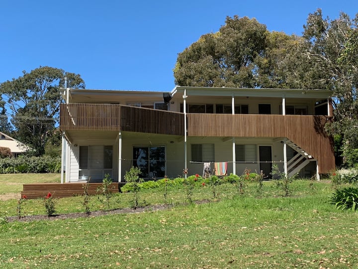 Sustainable And Comfortable House On Bawley Beach - Bawley Point