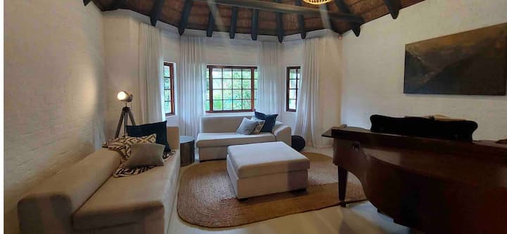 Gorgeous Home In Plett With 4 Bedrooms - Plettenberg Bay