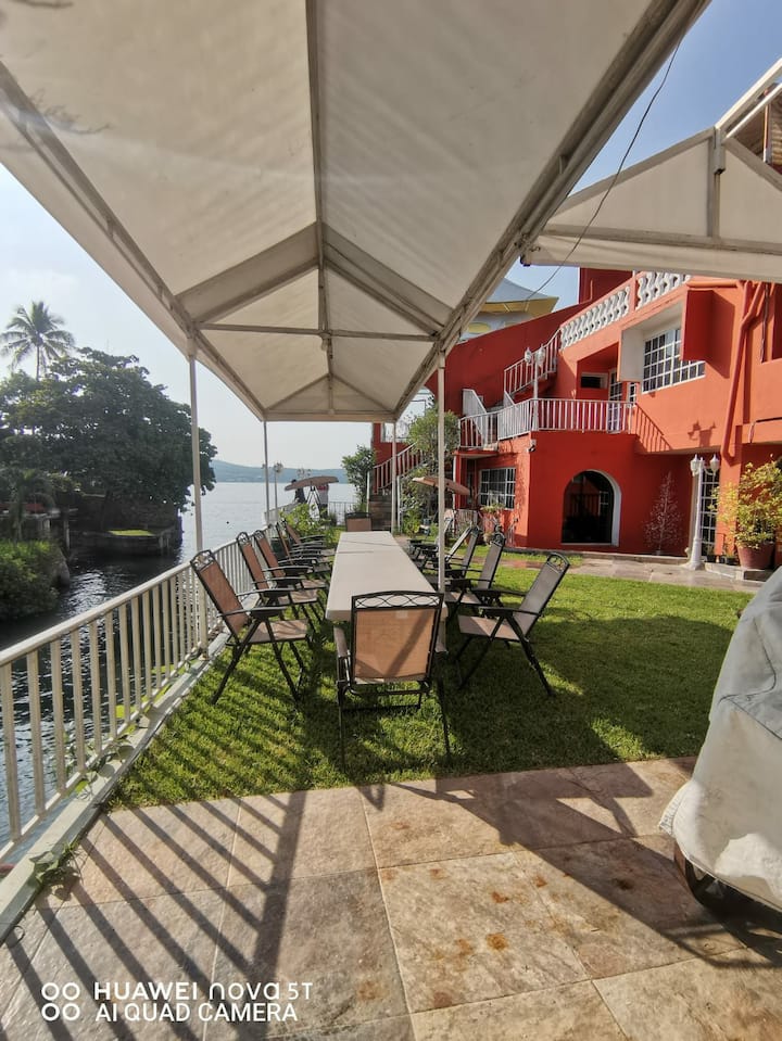 Hermosa Casa Con Vista Al Lago! - Tequesquitengo