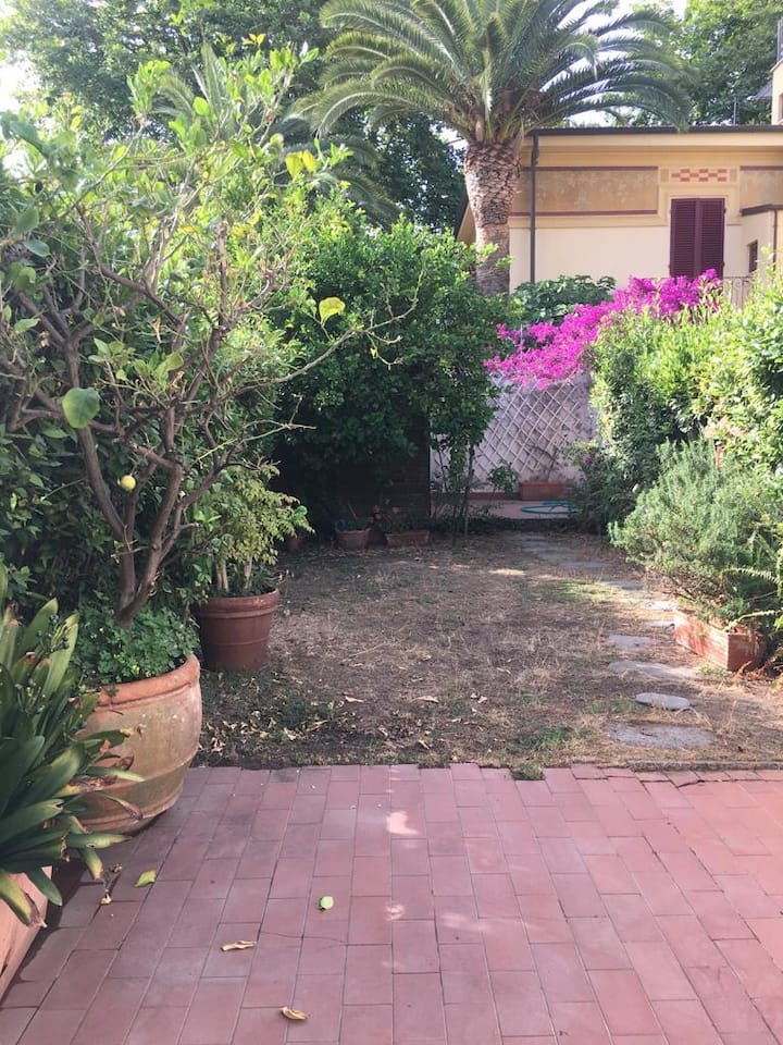 Lovely 5 Bedrooms Viareggina With Garden - Viareggio