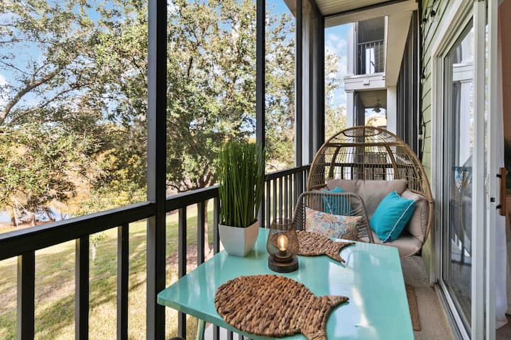 Aqua Dream > Tropical Bahama Bay Condo Near Disney - Four Corners, FL