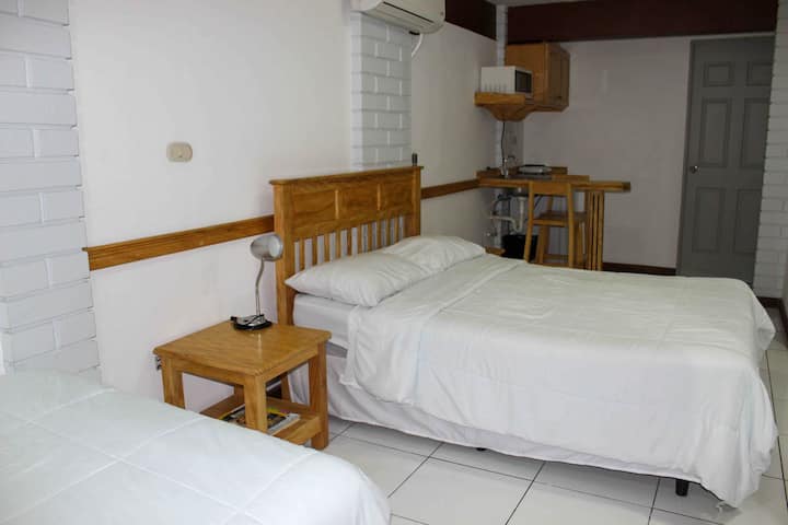 Habitación Privada San Salvador Hostal Masferrer - San Salvador (El Salvador)