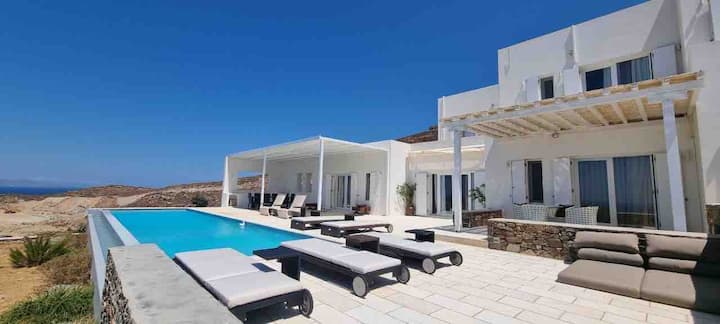 Beautiful Villa With Breathtaking Views In Syros - Сирос