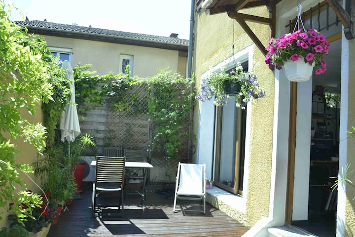 Maison De Ville A Villeurbanne - Vénissieux