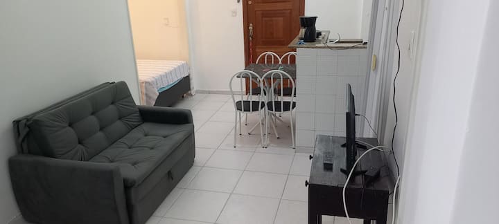 Seu Flat Em Copacabana! Perto Da Praia | Posto 4! - Copacabana