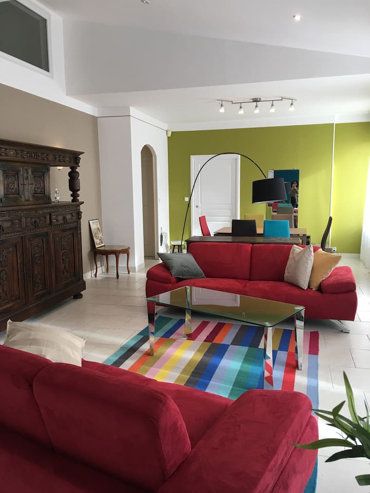 De Plain-pied, Avec Terrasse Et Jardin,  130m2 - Contrexéville
