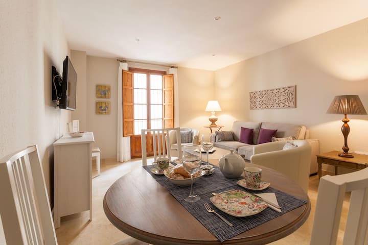 Magdalena, 8 Minutes Cathedral - Sevilla, España