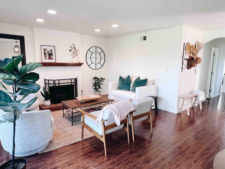 Bay Ho Main + Back-house - San Diego, CA