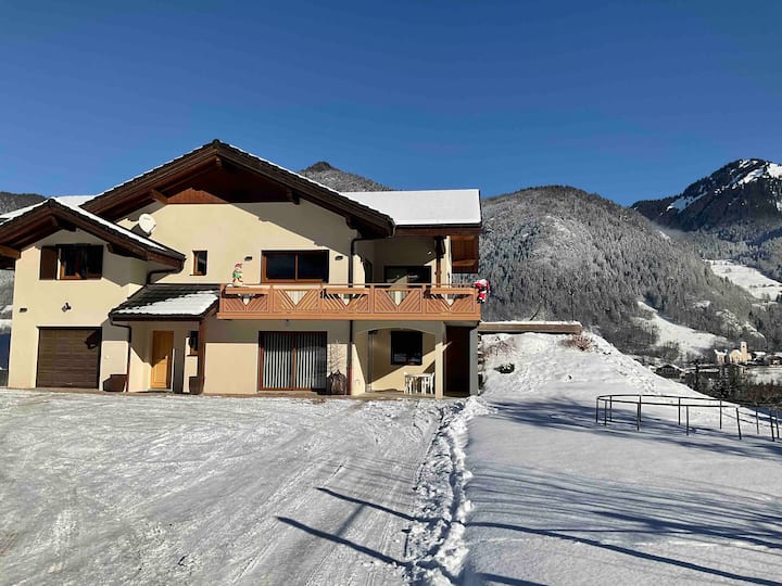 Appartement 50 M2 Au Rez-de-chaussé Dans Maison - Lac de Darbon