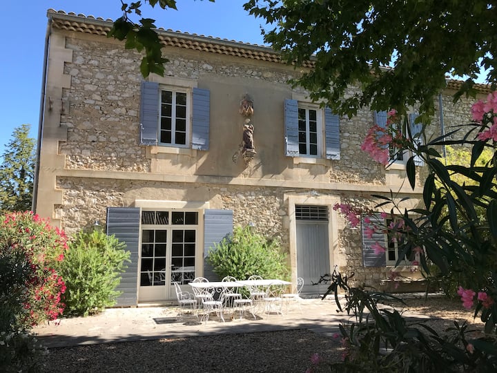 Gîte Indépendant Dans Une Propriété Majestueuse - Les Baux-de-Provence