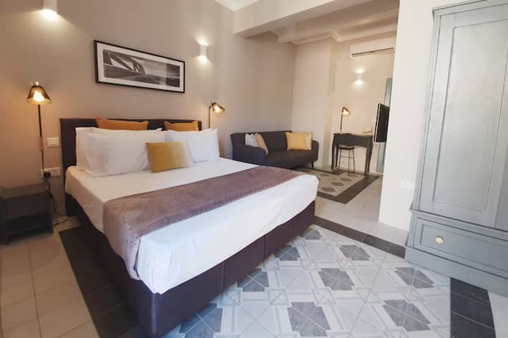 Valletta, Private En-suite Room With Sea Views - La Valetta