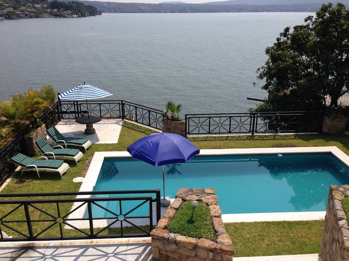 Villa Tequesquitengo. Orilla Lago. - Tequesquitengo