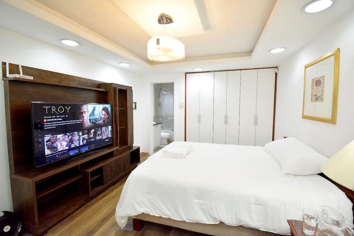 Cozy Apartment @ 3 Min Walk From Dan Carlton Hotel - Quito