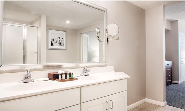 2 Bedroom Condo - Ocean Walk (Daytona) - Daytona Beach, FL