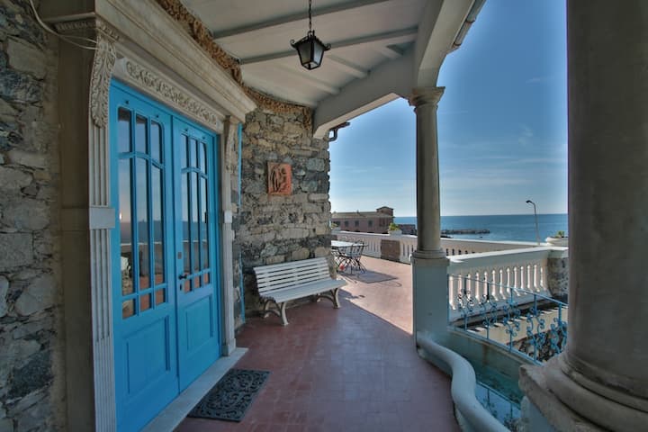 Blue Luxury Villa In Front Of The Sea - Monterosso al Mare