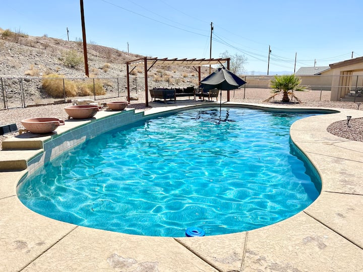 Chic Lake Getaway - Lake Havasu City, AZ