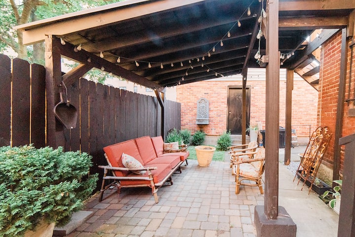 Outdoor Space | Parking | 1st Floor | Walkable - Pittsburgh, PA