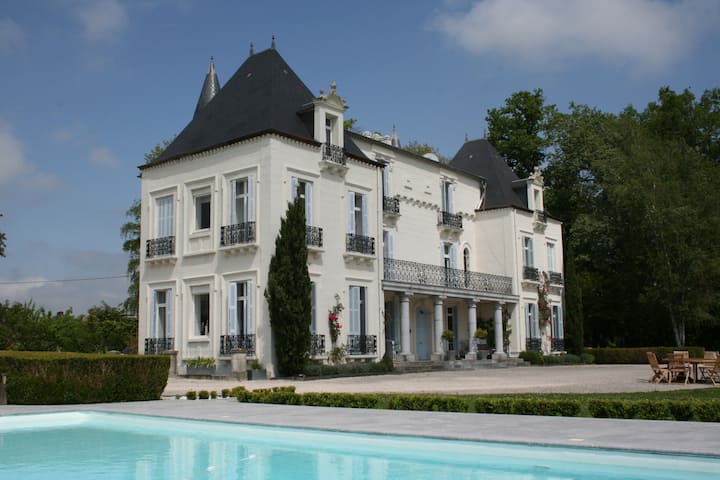 Chateau Mont Joly, Near Pau - Entire Chateau - France