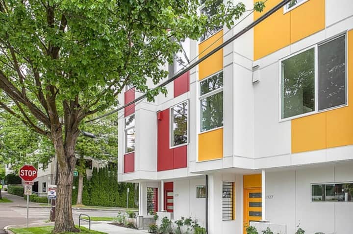 Bright Upscale Seattle-u Town Home! - Washington Park - Seattle