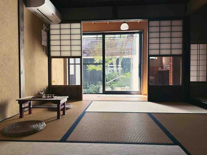 Machiya Stay In The Heart Of Traditional District - Kyoto