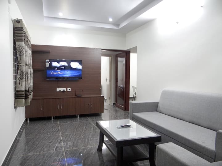 403 Entire 2bhk Apartment W/ Ac Near Airport - India