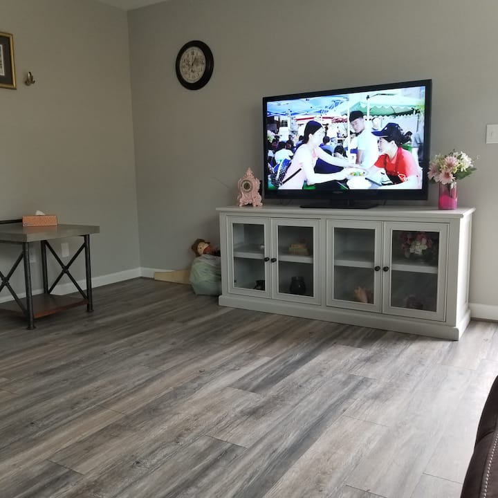 Comfy Cozy Convenient Condo - Greenville, SC