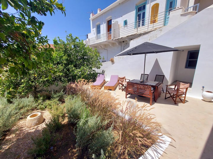 Χαλκί, Σπίτι με κήπο - Naxos