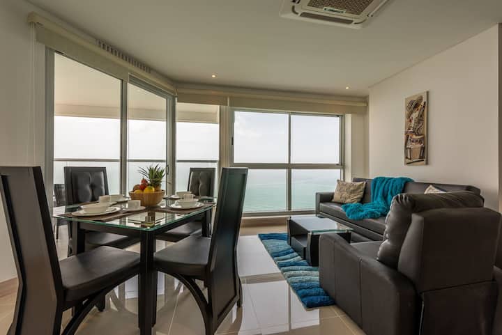 Murano Elite Beachfront Apartment - Amazing Views - Cartagena, Colombia