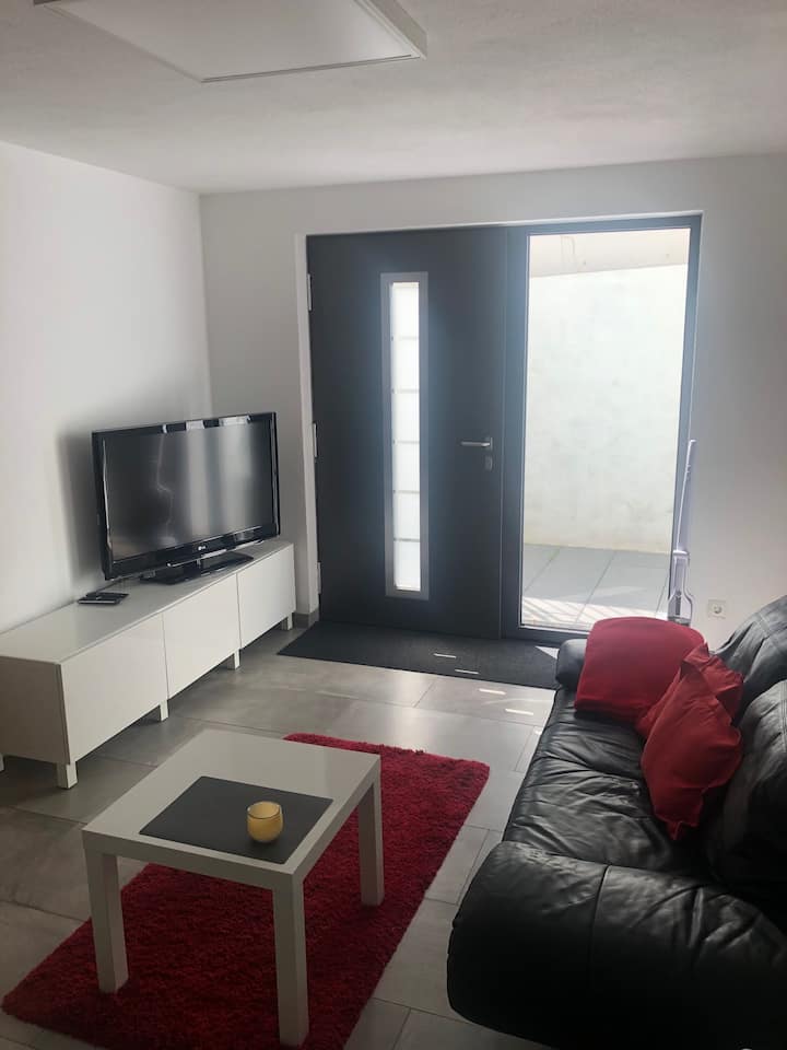 Schöne 1,5-zimmer Elw In Stuttgart-west - Stoccarda