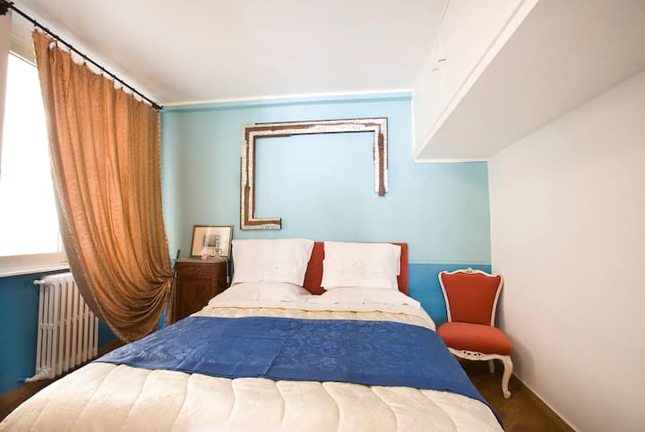 Ponte Vecchio View To Sun, Florence - Florencia