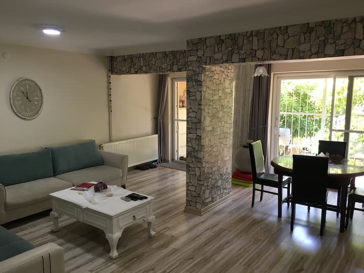 Marmaris Armutalan Bölgesinde Doğa Manzaralı Ev - Marmaris