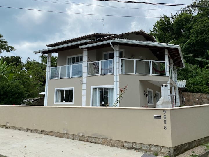 Casa Alto Padrão Frente A Praia Com Piscina - Florianópolis