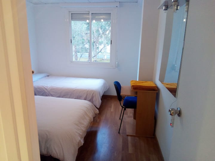 Junto Al Centro De Elda. Luminoso Y Tranquilo - Sax