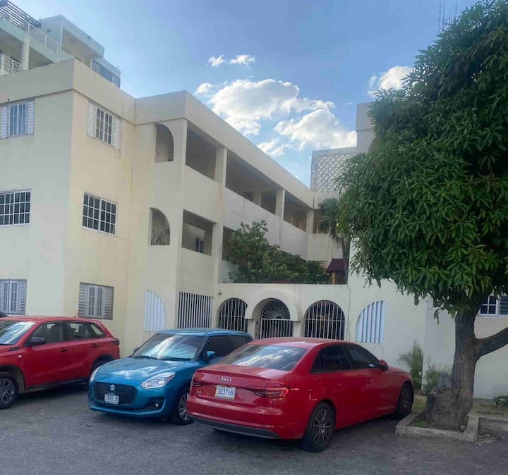 Tiffany Retreat - Kingston, Jamaica