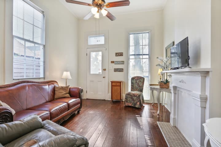 Irish Channel Getaway In The Heart Of Nola - New Orleans, LA