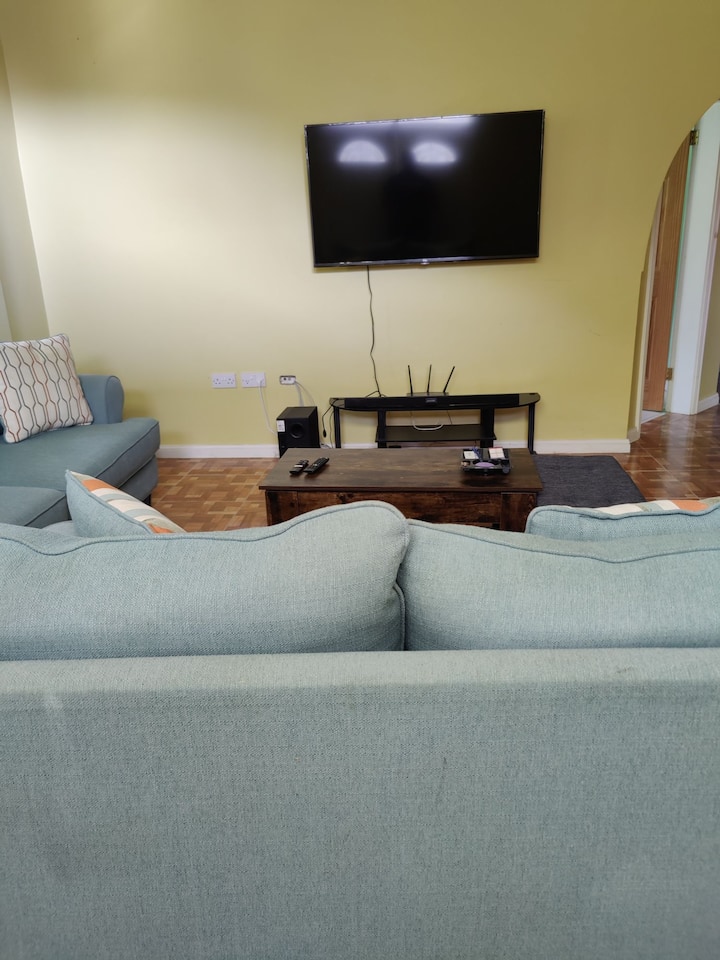 Modern, Cozy, Breezy 3 Bedroom With Great Views - Dominica