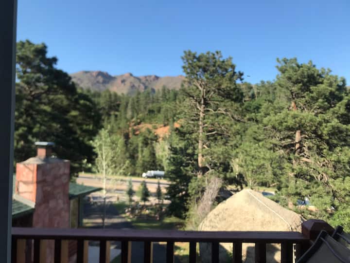 Private Cabin/studio In The Mountains. - Green Mountain Falls, CO
