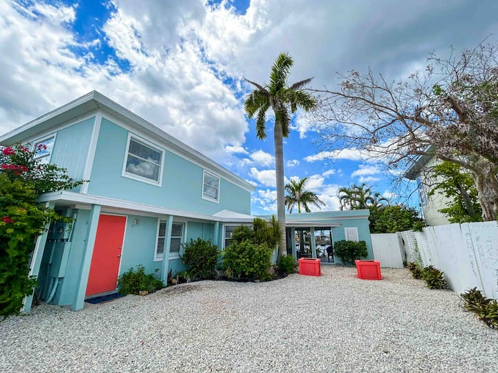 Turtle House In Matlacha - Pine Island, FL