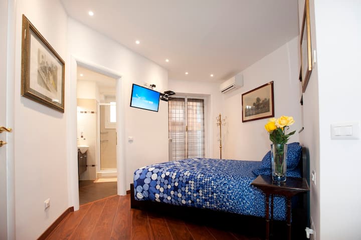 Double room + ensuite near Vatican - Condominiums for Rent in Rome ...