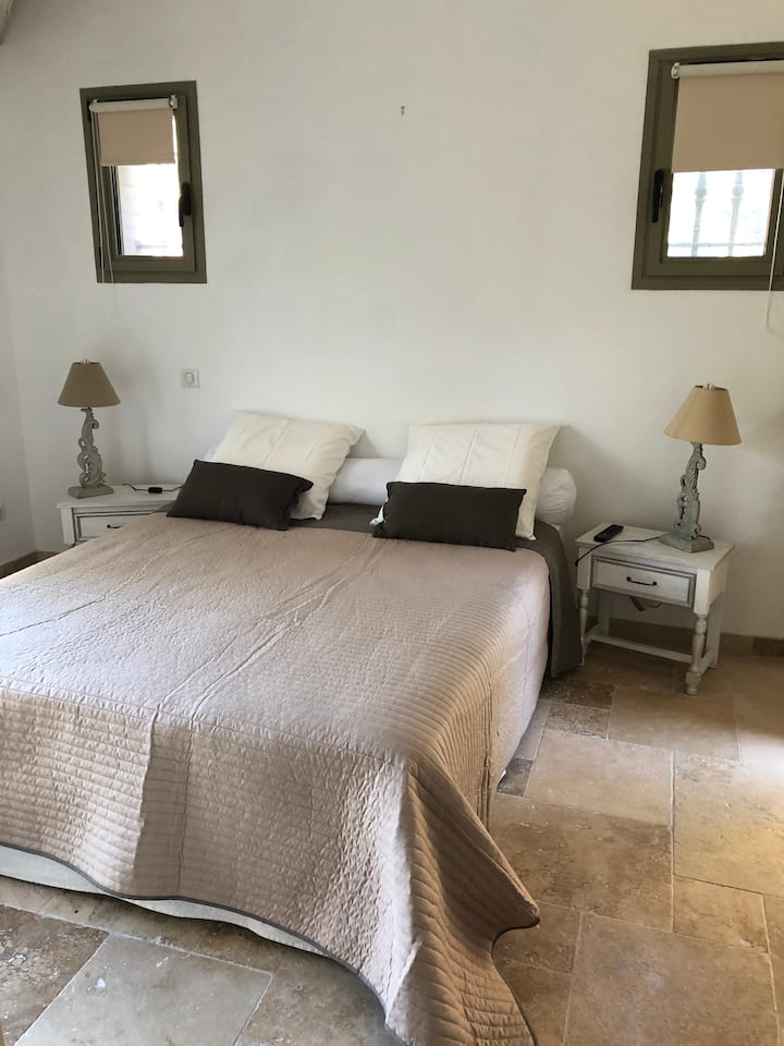 Chambre Solarium Indépendante Vue Sur Le Rocher - Roquebrune-sur-Argens