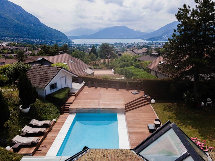 Villa Overlooking The Lake And The Town - Annecy