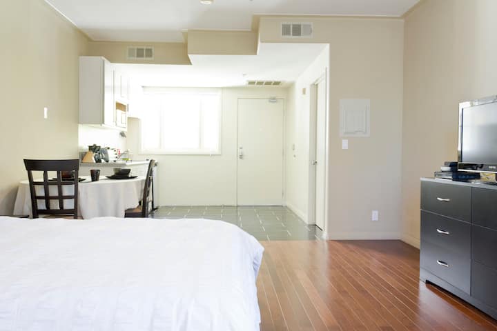 212 Exec Apartment W/ View Nr Ucla On Westwood - Santa Monica, CA