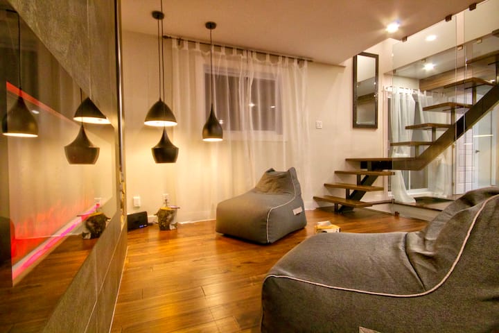 Luxueuse Petite Bijou - Laval