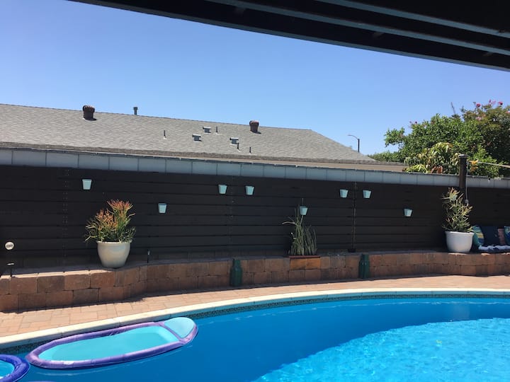 Disneyland-solar Heated Pool-cal King - Orange, CA