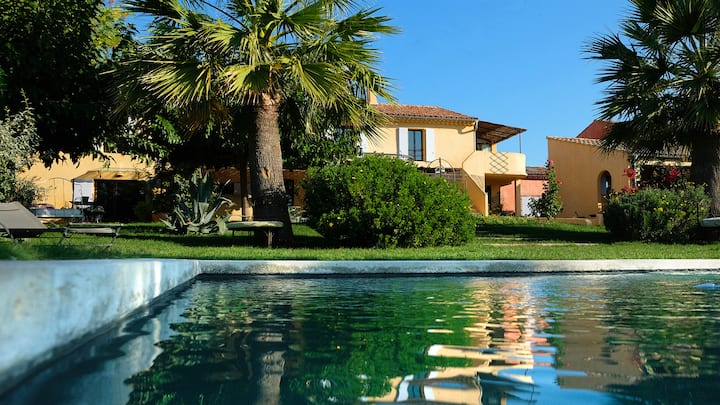 Magnifique Mas Du 18e Siècle, Près De Bandol - Saint-Cyr-sur-Mer