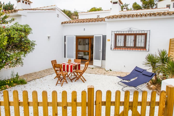 Beautiful Bungalow In Moraira - Benisa